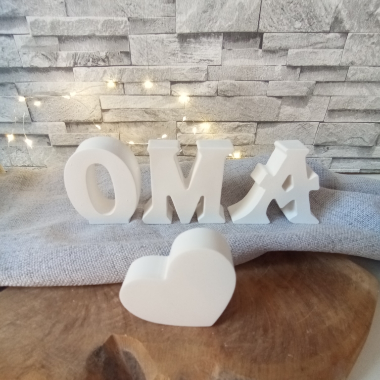 Oma Schriftzug: Persönliches Geschenk mit Liebe gestaltet